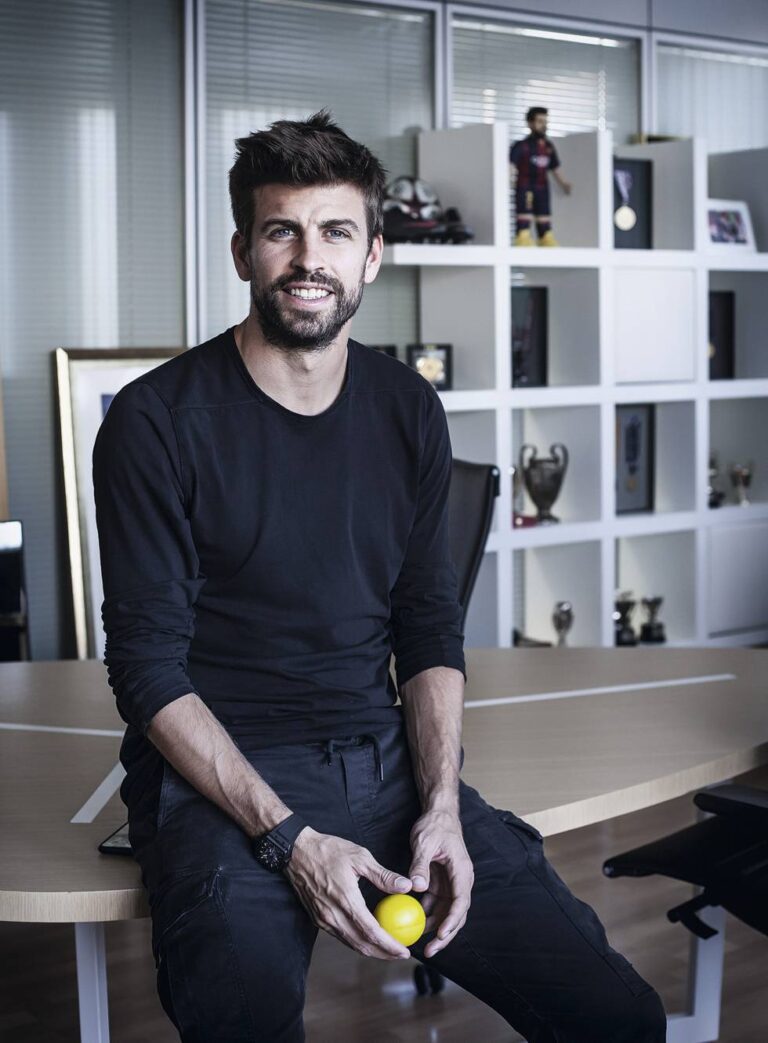 ¿Cómo se juega el Cubilete? 🥇 Paso a Paso * Reglas Fácil